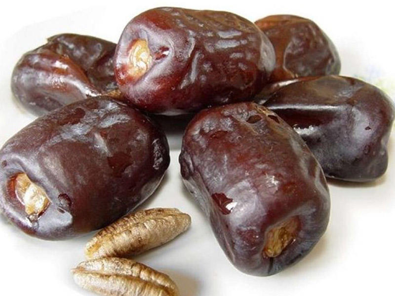 Gündə bir xurma: faydaları və zərərləri