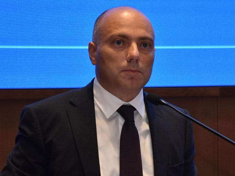 Prezident Anar Kərimovu mədəniyyət naziri vəzifəsindən azad etdi